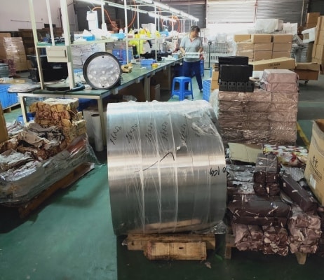 China Zhongshan Rong Fei Lighting Co., Ltd factory production line